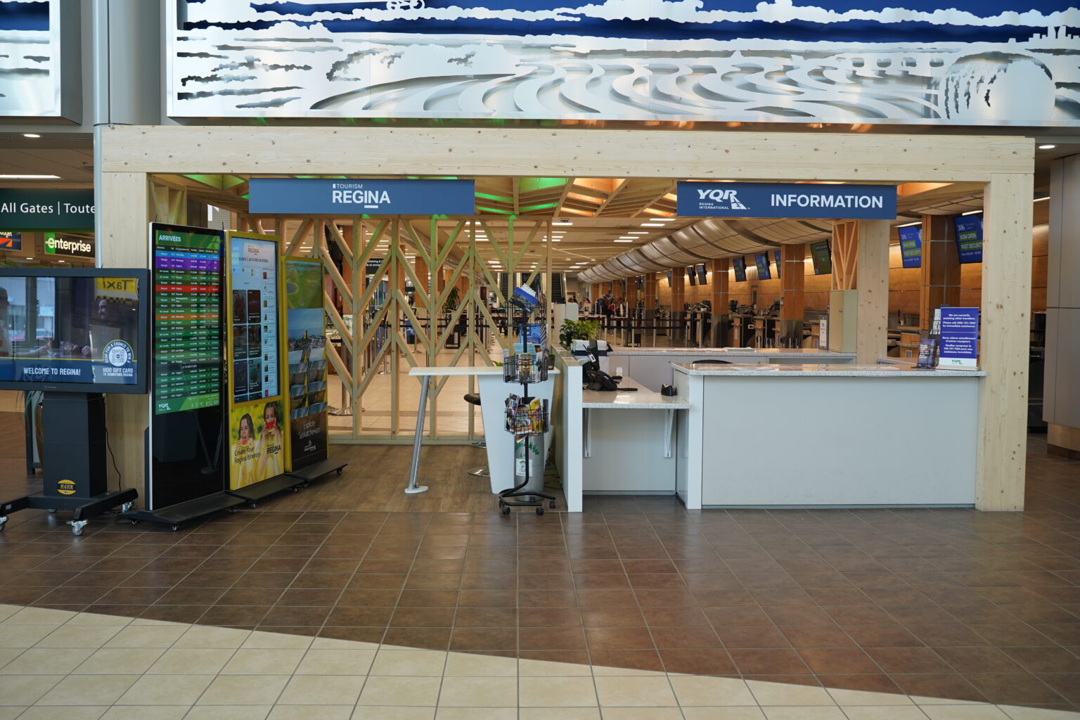 YQR | Passenger Conveniences